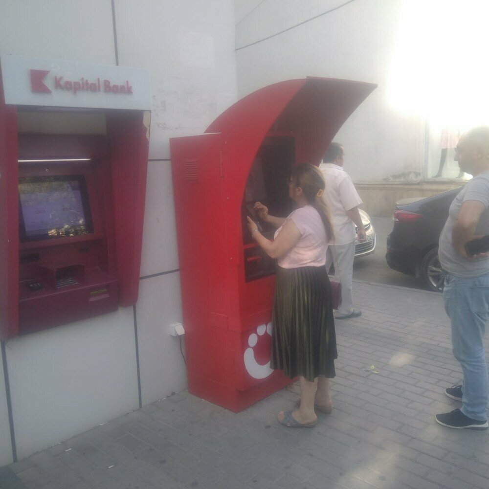 Ödeme terminali Milliön, Bakü, foto