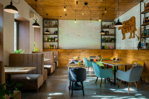 Chepuha (Admirala Fokina Street No:17), kafe  Vladivostok'tan
