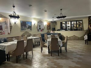 White Stork (No:261, derevnya Lobanovo), restoran  Moskova ve Moskovskaya oblastından