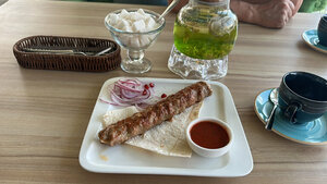Plov Present (ulitsa Voroshilova No:251В, Serpukhov), restoran  Serpuhov'dan