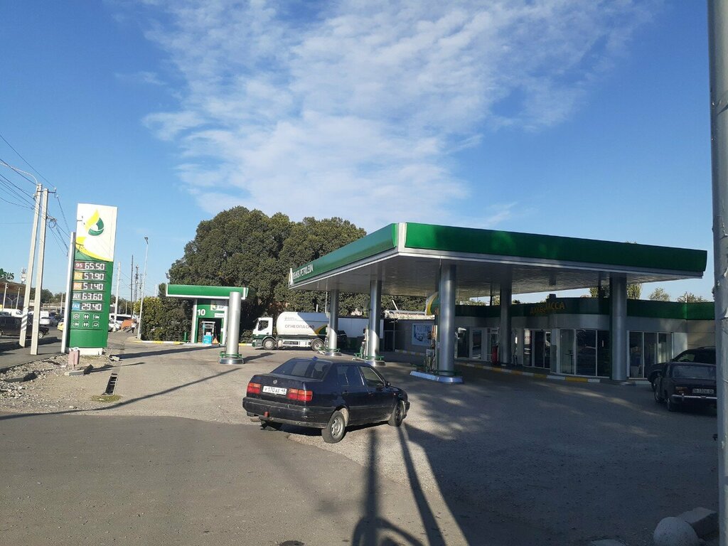 Benzin istasyonu Bishkek Petroleum, Çuy ili, foto
