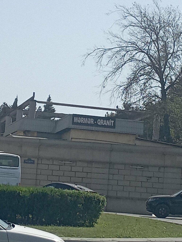 Heykel ve mezarlık taşı üreticileri Grave Stones Workshop, Bakü, foto
