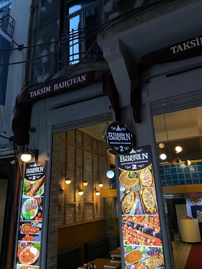 Kafe Taksim Bahçıvan, İstanbul, foto