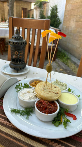 Restoran Halal restaurant Jeval, Yevpatorya, foto