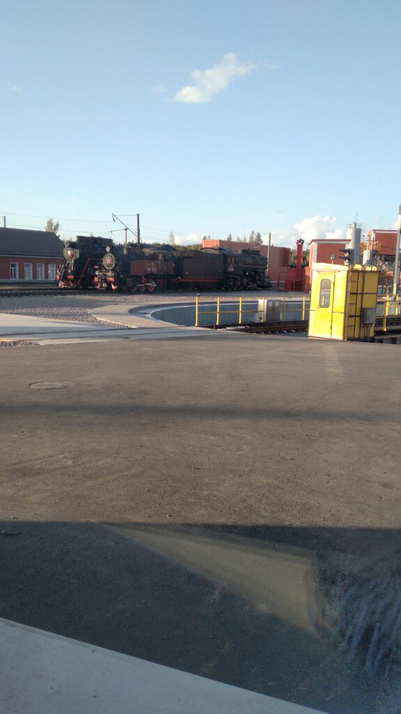 Turistik yerler Паровозный круг, Stariy Oskol, foto