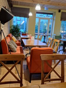 Белый Шиповник (ulitsa 60 let Rasskazovo No:2Д), restoran  Rasskazovo'dan