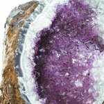 Aura of Stone (Екатерининская улица No:3), taşların, fosillerin ve minerallerin satışı  Yalta'dan