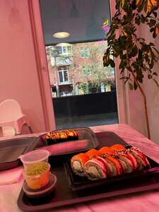 Sushireef (Korallovskaya ulitsa No:14к1), suşi restoranı  Vsevolgsk'tan