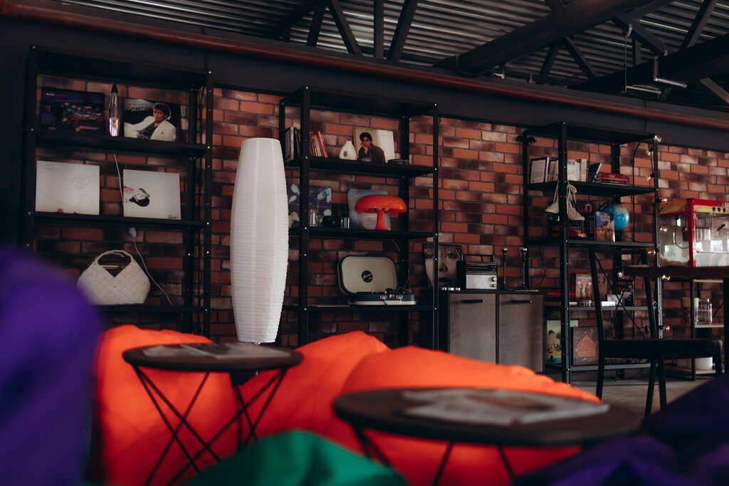 Kafe Чердак, İstra, foto