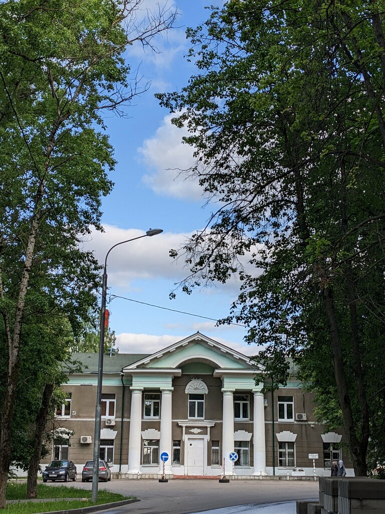 Toplu taşıma durağı Poliomelit Institute, Moskova, foto
