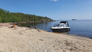 Beach (Republic of Karelia, Pitkyarantskiy munitsipalny okrug, naselyonny punkt Ostrov Pusunsaari, ostrov Pusunsaari), plaj  Karelya Cumhuriyeti'nden