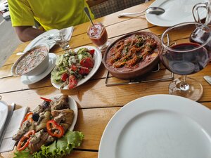 Oasis (Davit Agmanenebeli Avenue No:174ა), kafe  Kabuletti'den
