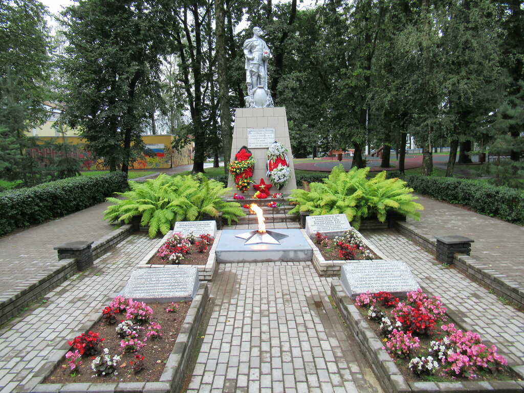 Anıt, heykel Вечный огонь, Syçovka, foto