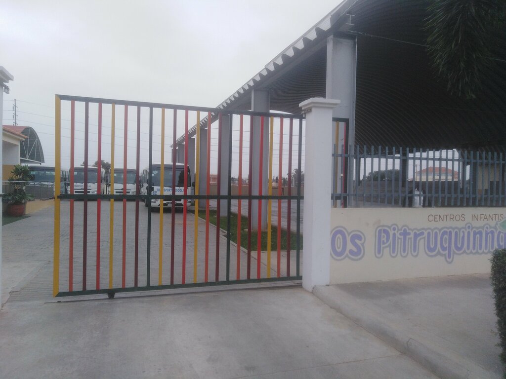Anaokulları Centro Infantil Os Pitruquinhas Camama, Loanda, foto
