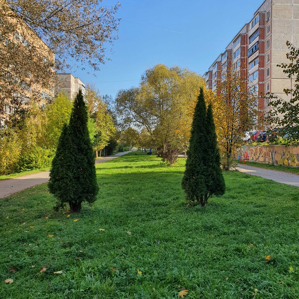 Meydan бульвар Энтузиастов, Kaluga, foto