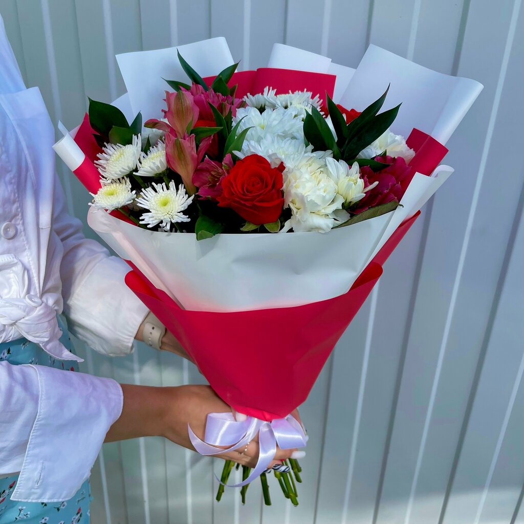 Çiçekçiler Flora Contora, Kalujskaya oblastı, foto