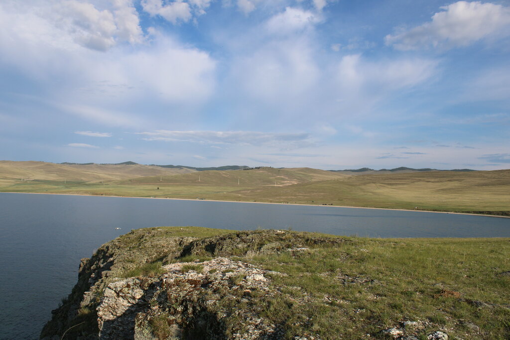 Dağ zirvesi Мыс Ташкай, İrkutskaya oblastı, foto