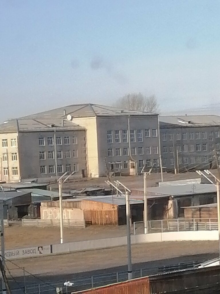 Ortaokul Mkou Tayezhninskaya srednyaya obshcheobrazovatelnaya shkola № 7, Krasnoyarski krayı, foto