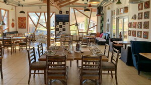 Veranda (ulitsa Chapayeva No:2, Yaroslavskaya Village), restoran  Krasnodarski krayından