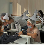 На Районе (улица Караманова No:3), kuaför meslek eğitimi  Simferopol'dan (Akmescit'ten)