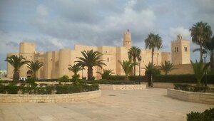 Bourguiba mausoleum (Monastir), müzeler ve sanat galerileri  Monastir'den