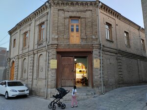 Jurabek Caravanserai (Bukhara, Turkiy Jandi ko'chasi), turistik yerler  Buhara'dan