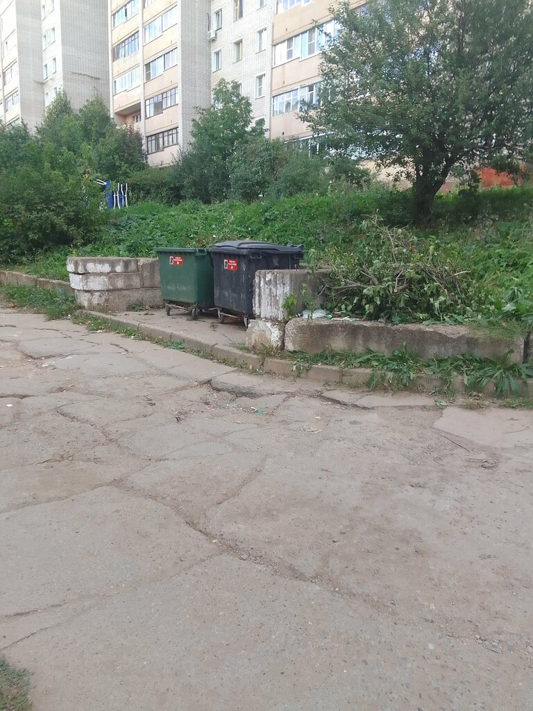 Çöp alanları Trash and garbage disposal area, Kirov, foto