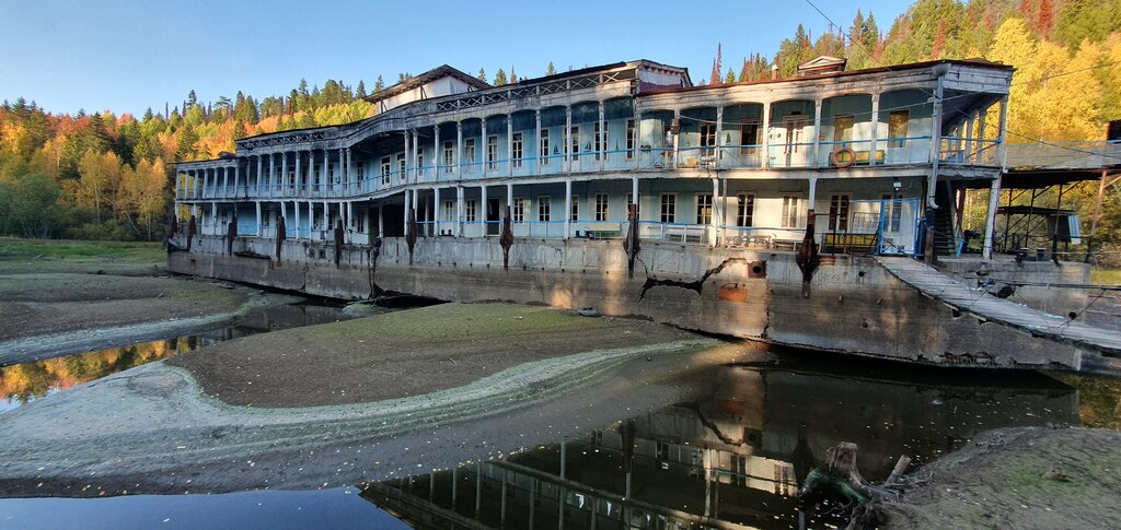 Turistik yerler Старый дебаркадер, Permski krayı, foto