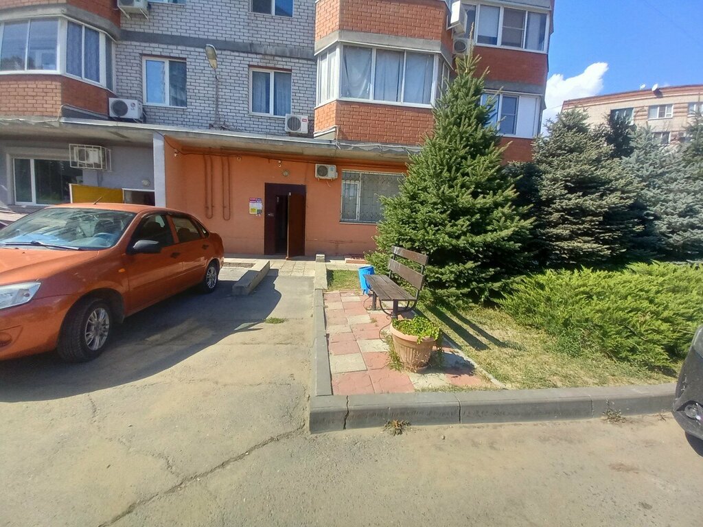 Bina, site yönetimi Ангарская 108, Volgograd, foto