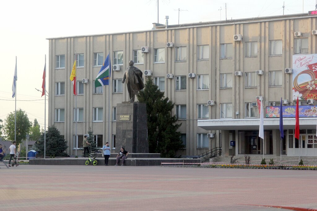 Anıt, heykel В.И. Ленин, Rossoş, foto