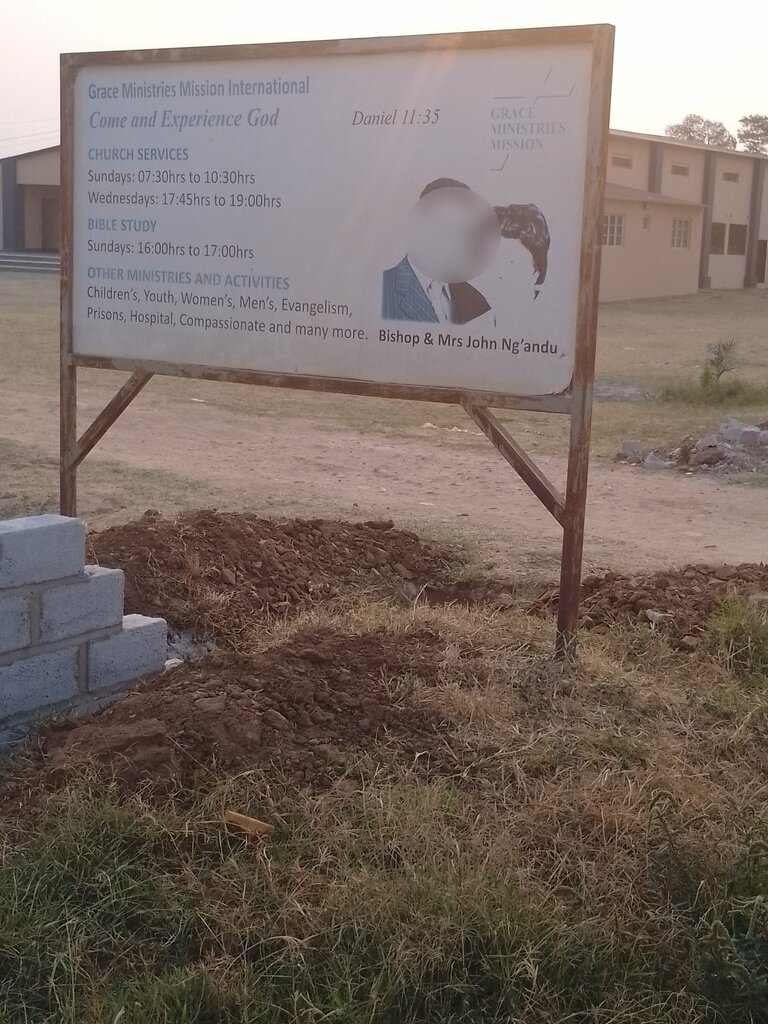 Dini dernekler Grace Ministries Mission International Exploits Centre, Lusaka, foto