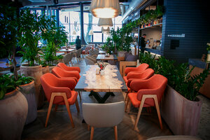 Лес и кролик (Volgograd Region, Sredneakhtubinskiy rayon, Kuybyshevskoye selskoye poseleniye, posyolok Velikiy Oktyabr), restoran  Volgogradskaya oblastından