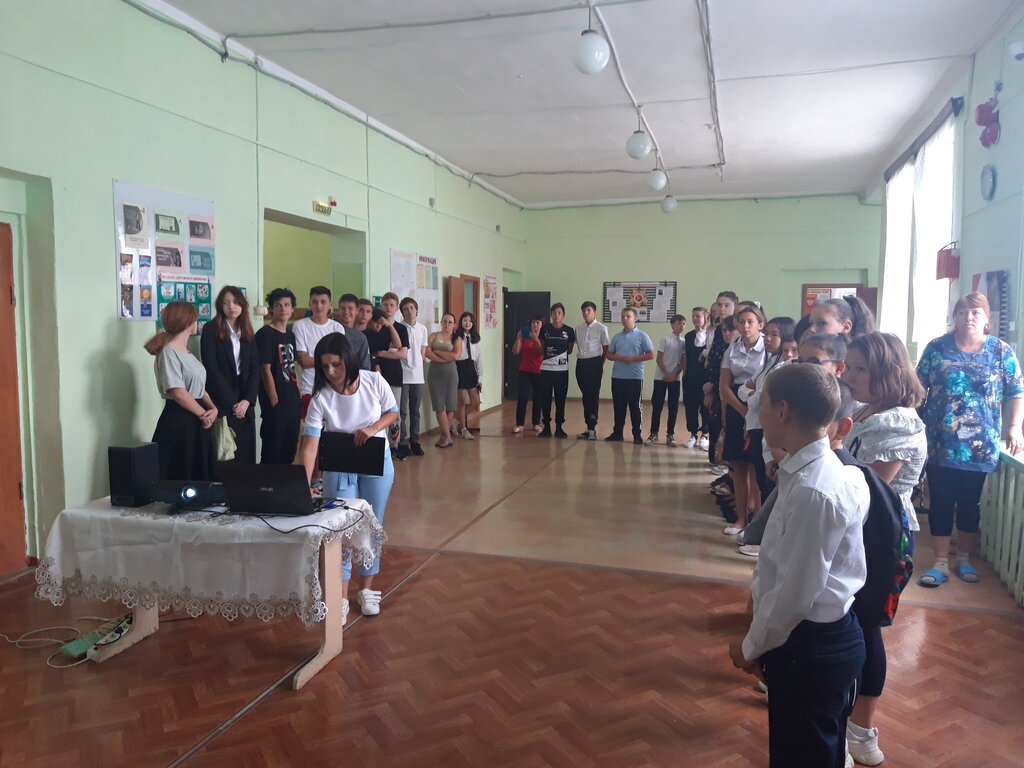 Ortaokul Mbou Mayachinskaya OOSh, Astrahanskaya oblastı, foto