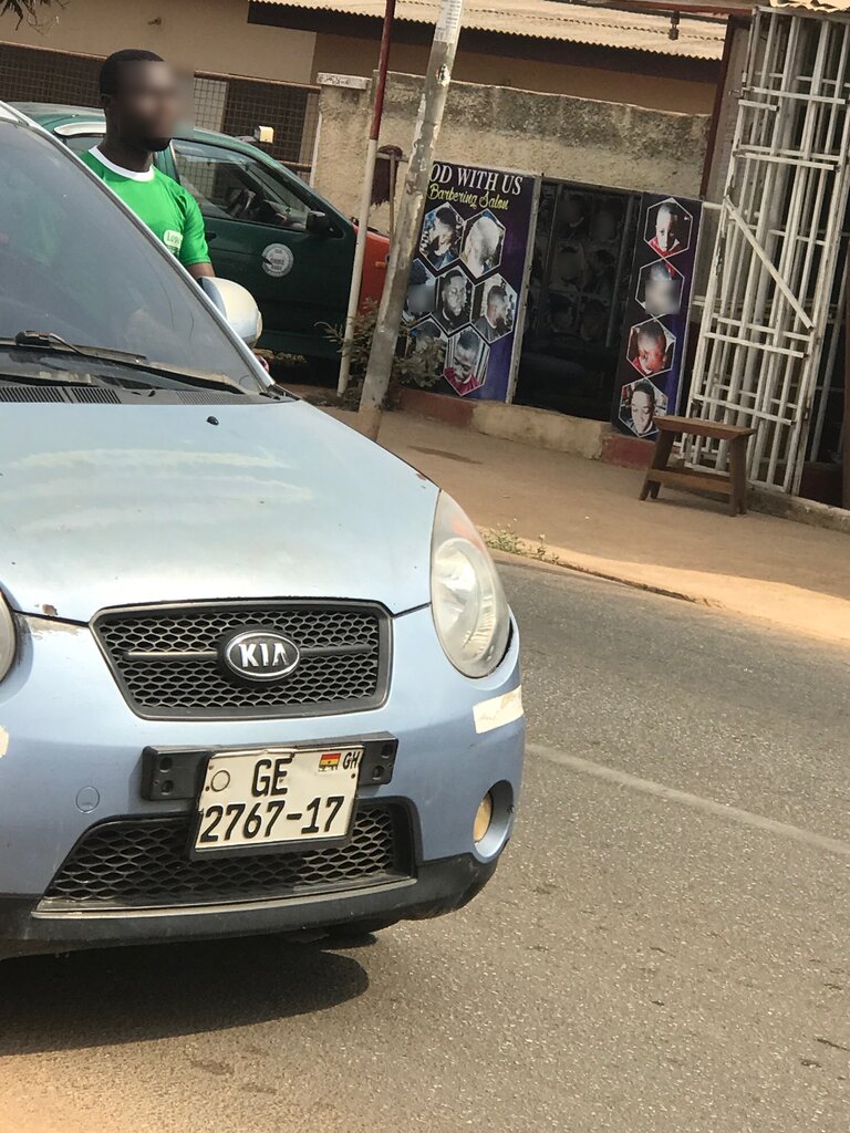 Berberler God with us, Akra, foto