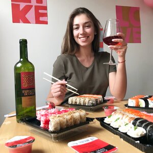 Sushi-Market (Sovetskaya ulitsa No:3), suşi restoranı  Kalaçinsk'ten