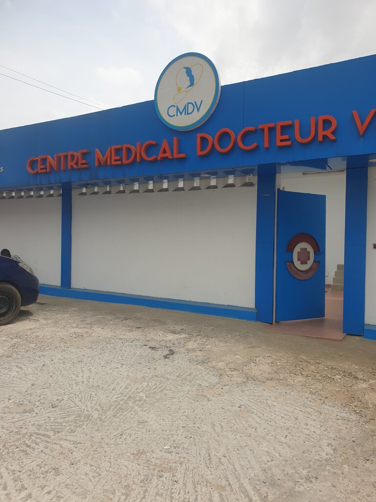 Tıp merkezleri ve klinikler Centre Médical Docteur Virapin, Abican, foto