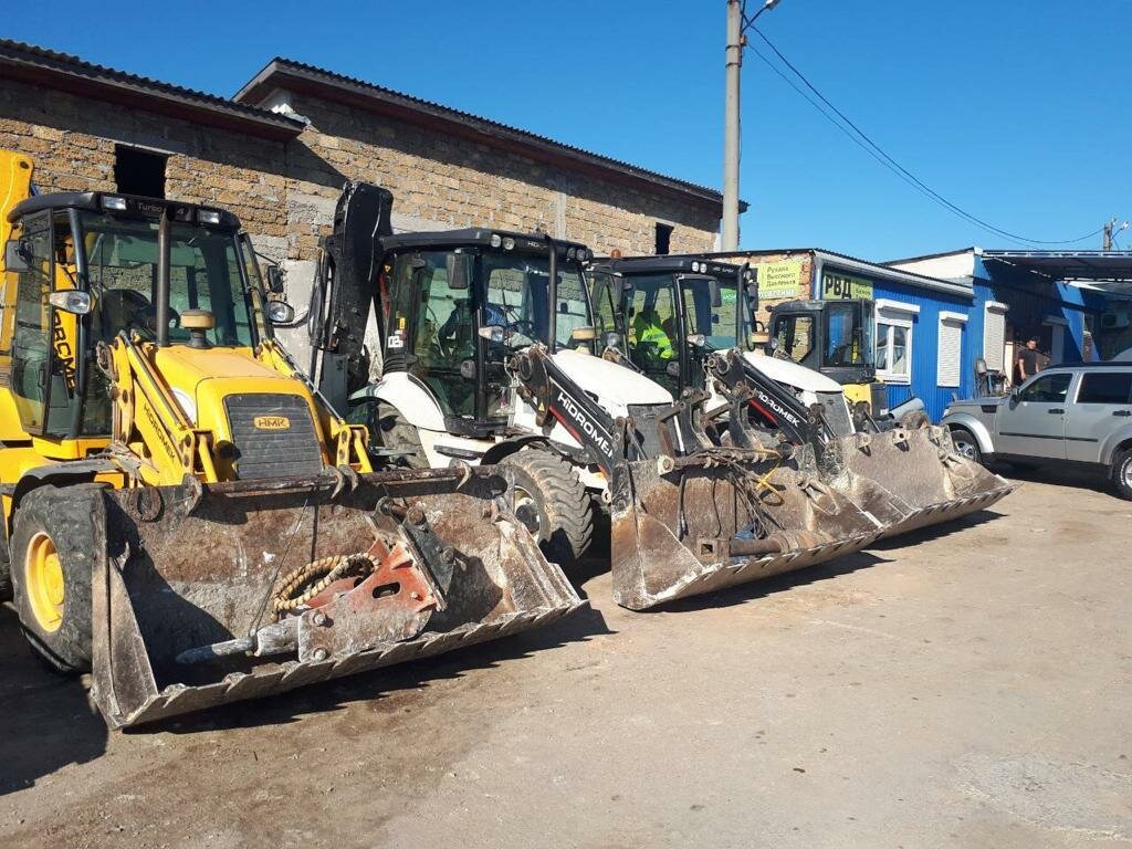 Kamyon ve ağır vasıta satış ve servis firmaları StroyLogistik, Sevastopol, foto