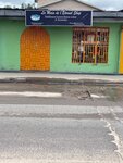 La Main De L’éternel Shop (Avenue des Trois Martyrs No:1597), giyim mağazası  Brazzaville'den