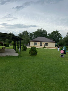 Парк развлечений Садовый (Karachayevo-Circassian Republic, Adyge-Khablskiy District, Sadovskoye munitsipalnoye obrazovaniye), kültür ve eğlence parkları  Karaçay‑Çerkez Cumhuriyeti'nden