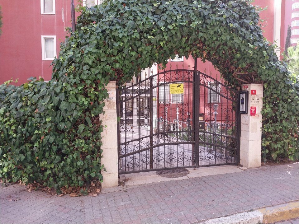 Yayınevleri, yayıncılar P Kitap Yayıncılık ve Reklam Ajansı, İstanbul, foto