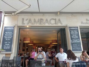 Restaurant L'Ambacia (Place Michel Debré No:10, Amboise), restoran  Amboise'dan