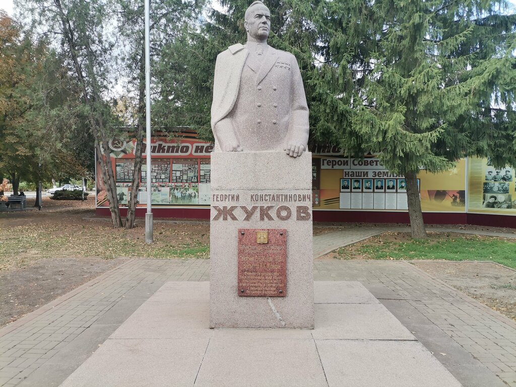 Anıt, heykel Георгий Константинович Жуков, Krasnodarski krayı, foto