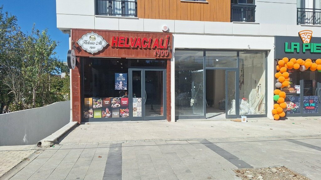 Pasta, şekerleme ve tatlı Helvacı Ali Sancaktepe, İstanbul, foto