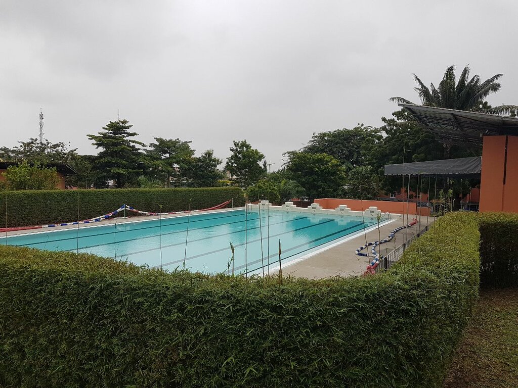 Ortaokul Lycée Blaise-Pascal, Abican, foto
