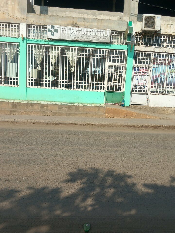 Eczaneler Farmácia Consola, Loanda, foto