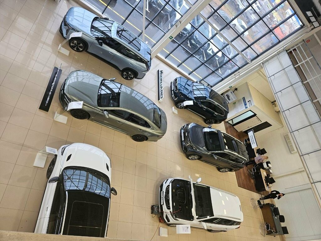 Otomobil satış galerileri AsAvto, Saratov, foto