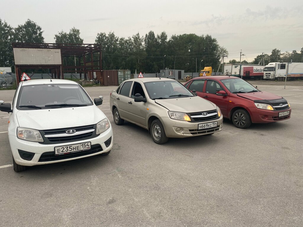 Ehliyet sınav alanı Площадка для вождения, Novosibirskaya oblastı, foto