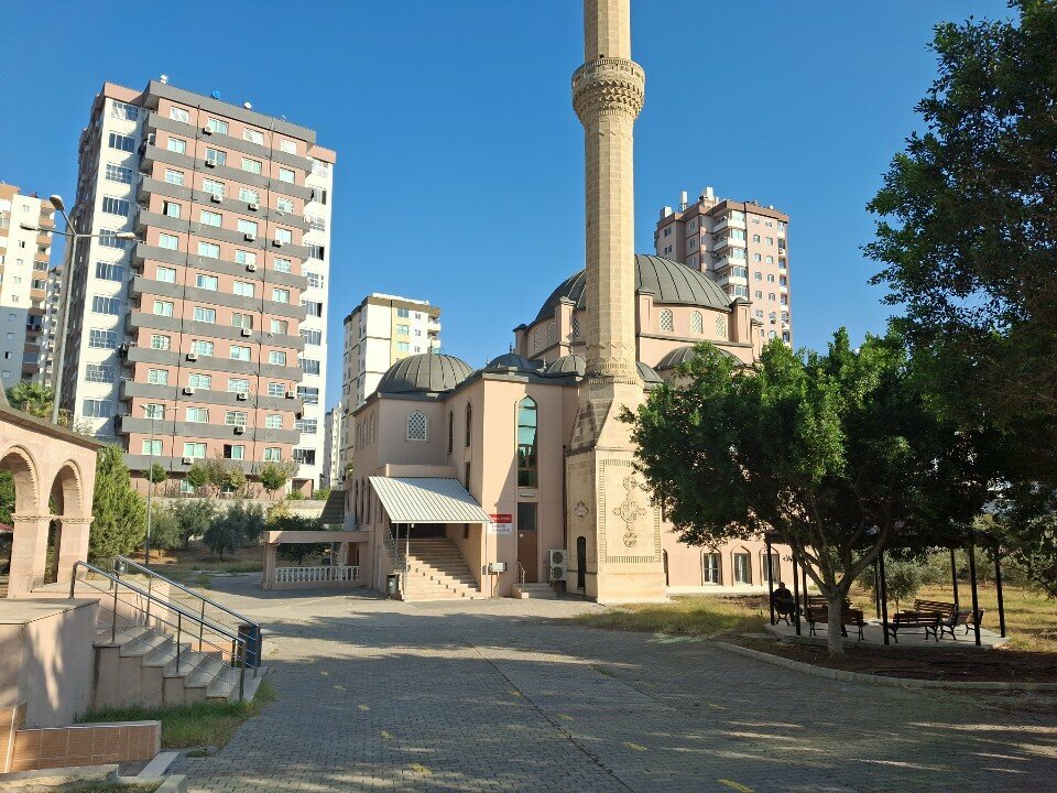 Cami Bahçeşehir Erdoğanlar Cami, Adana, foto