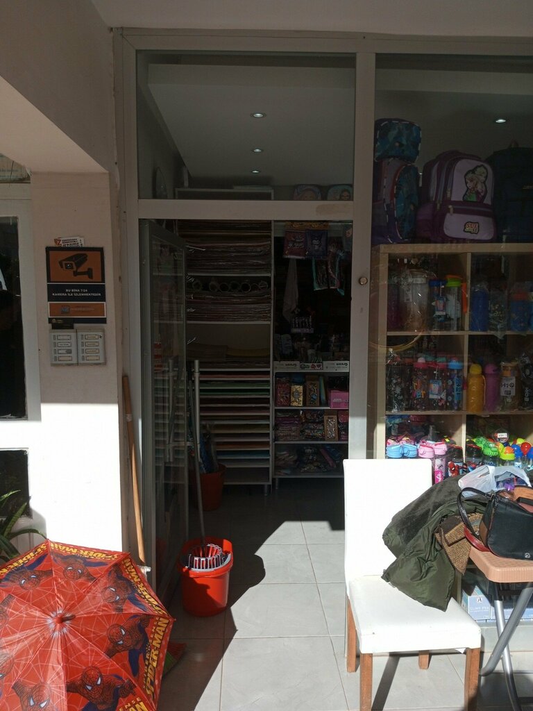Kırtasiyeler Yelda Kırtasiye, Antalya, foto