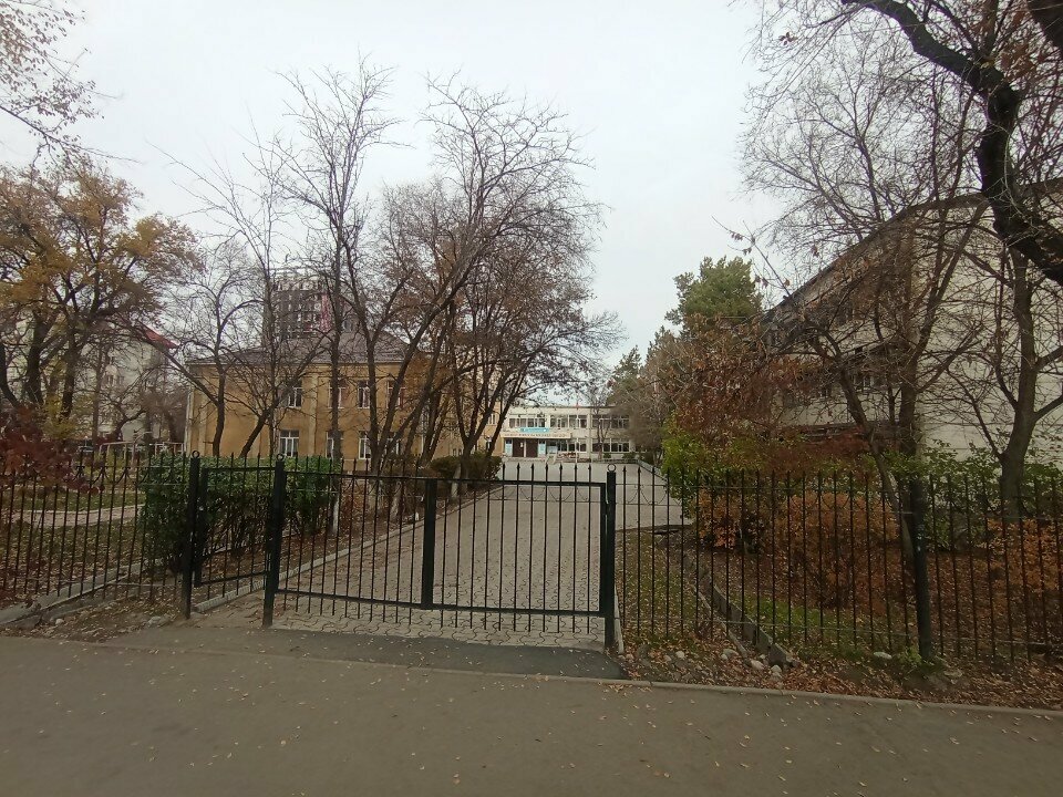 Lise Школа-лицей № 28, Bişkek, foto